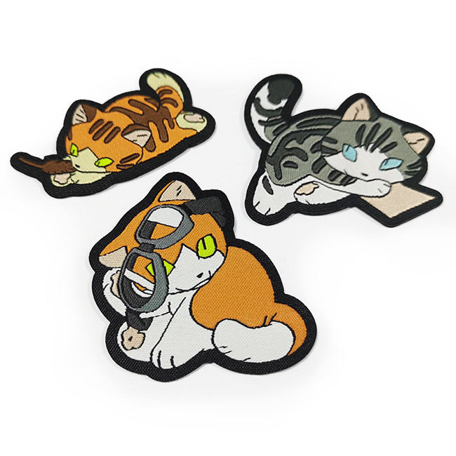 Cute Metallic Threads Iron On Woven Patch Merrow Border Laser Cut